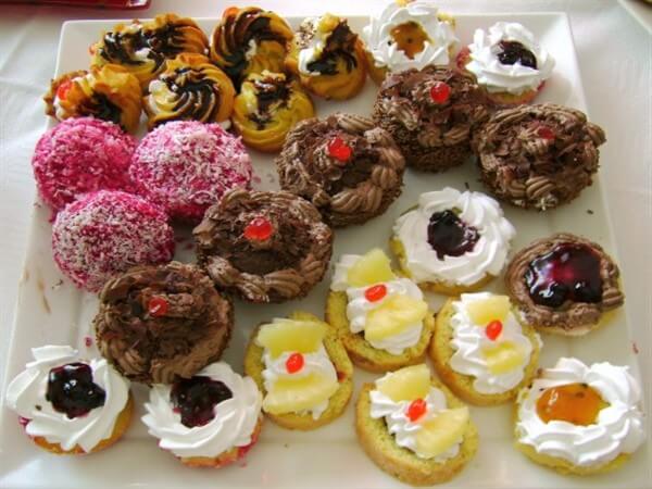 Pleasure Platters Halaal Catering and Novelty Cakes, halaal meals ...