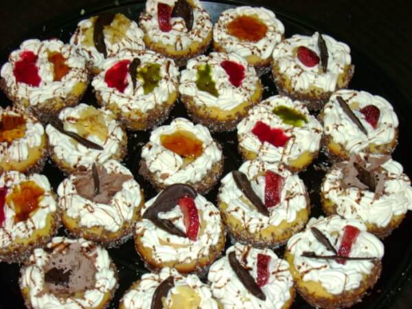 Pleasure Platters Halaal Catering and Novelty Cakes, halaal meals ...
